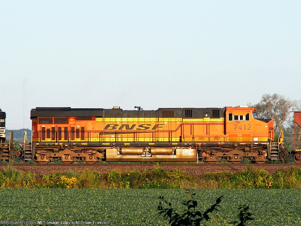 BNSF 7412